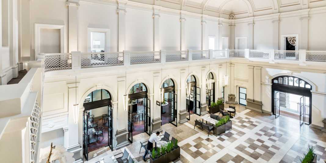 Top 6 Luxury Hotels in Perth That Will Spark Up Your Vacation | TravelOmama